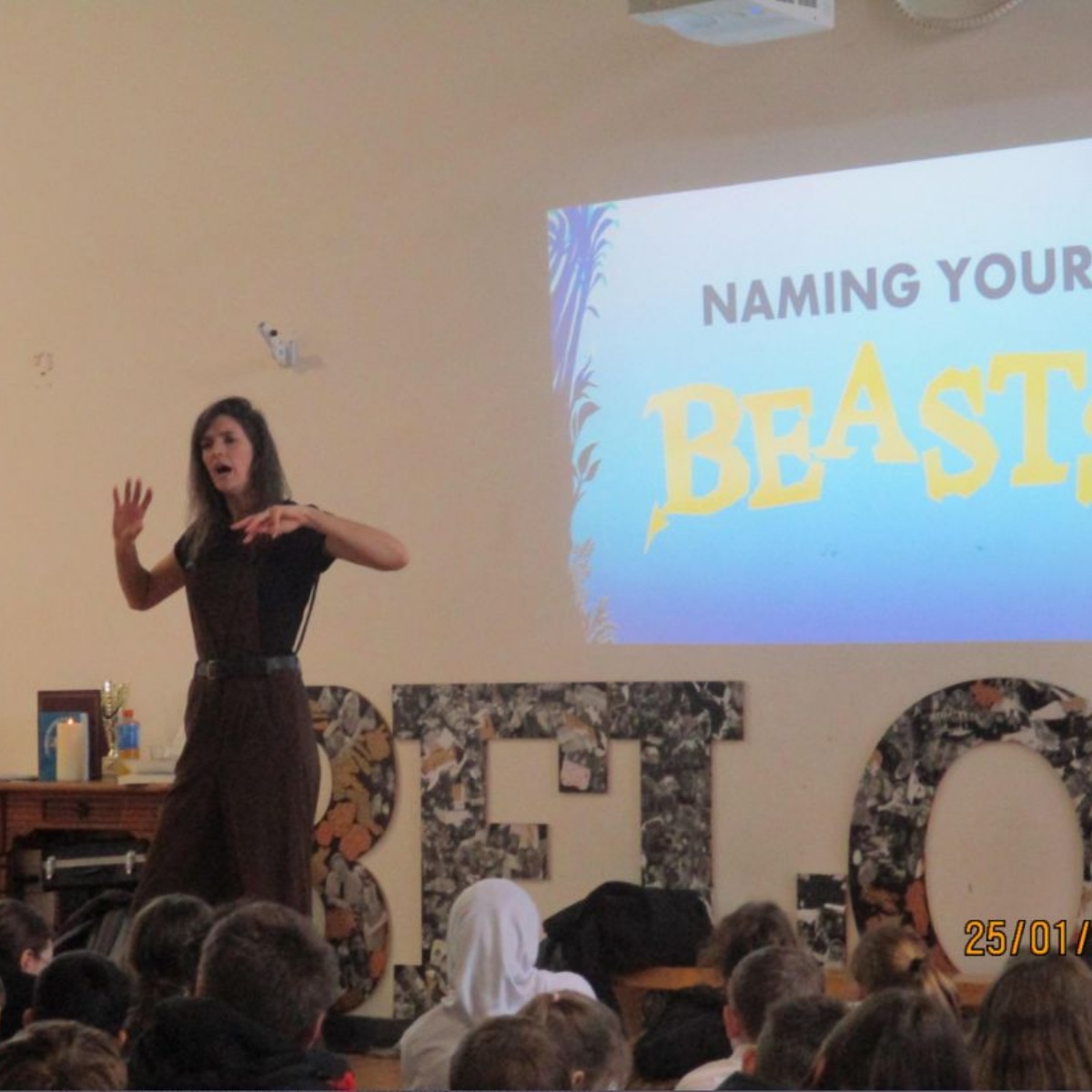 Leighton Primary & Pre School - Year's 5 & 6 Meet Jess French