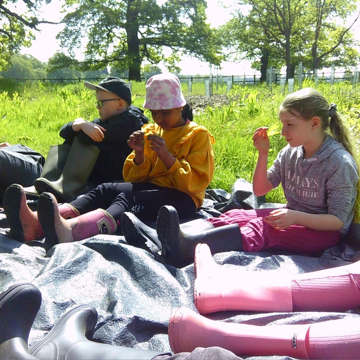 Leighton Primary & Pre School - Year 5 Milton Estate Visit