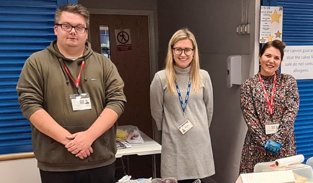 Leighton Primary & Pre School - Friends of Leighton Charity Cake Sale.